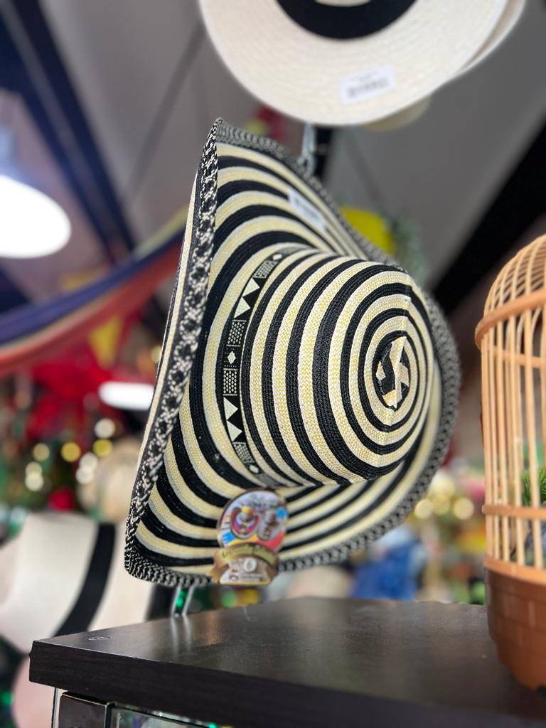 Sombrero Volteado – Manantial Market